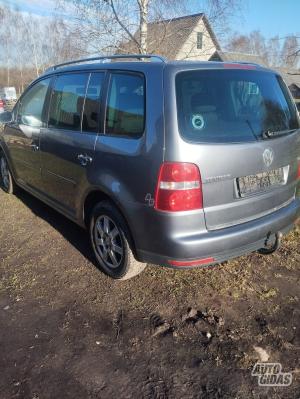 Volkswagen Touran 2005 in Kaisiadorys, with an engine capacity of 1.90 L and mileage of 290 thousand km for 2200 €, photo 3 on AUTOMOTO.COM.LV