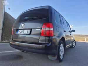 Volkswagen Touran 2005 in Kaunas, with an engine capacity of 2.00 L and mileage of 400 thousand km for 1950 €, photo 17 on AUTOMOTO.COM.LV