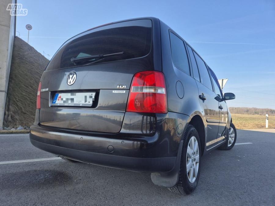 Volkswagen Touran 2005 in Kaunas, with an engine capacity of 2.00 L and mileage of 400 thousand km for 1950 €, photo 17 on AUTOMOTO.COM.LV