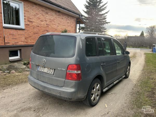 Volkswagen Touran 2005 Jonava, ar dzinēja tilpumu 2.00 L un nobraukumu 325 tūkst. km par 1300 €, foto 3 vietnē AUTOMOTO.COM.LV