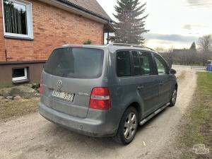 Volkswagen Touran 2005 Jonava, ar dzinēja tilpumu 2.00 L un nobraukumu 325 tūkst. km par 1300 €, foto 4 vietnē AUTOMOTO.COM.LV