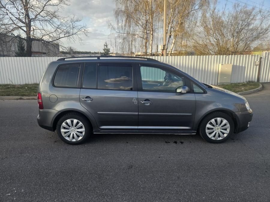 Volkswagen Touran 2005 Jonava, ar dzinēja tilpumu 2.00 L un nobraukumu 270 tūkst. km par 1700 €, foto 6 vietnē AUTOMOTO.COM.LV