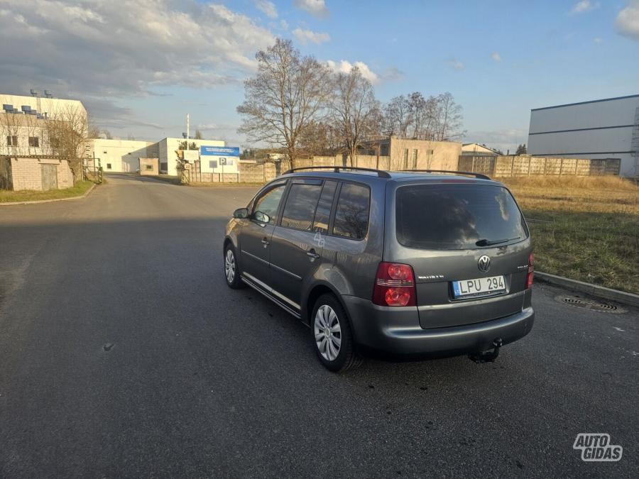 Volkswagen Touran 2005 Jonava, ar dzinēja tilpumu 2.00 L un nobraukumu 270 tūkst. km par 1700 €, foto 7 vietnē AUTOMOTO.COM.LV