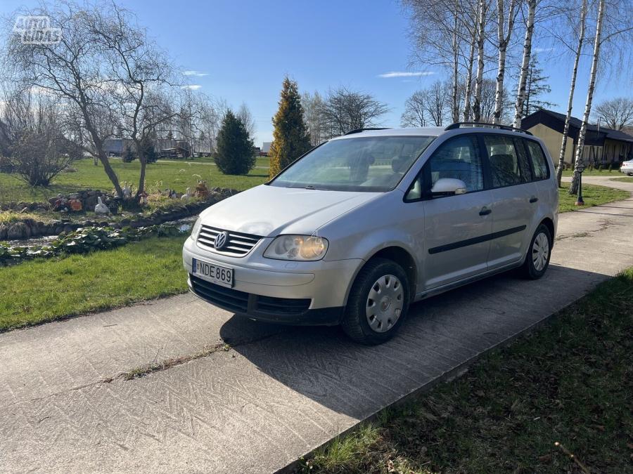 Volkswagen Touran 2005 Viļņa, ar dzinēja tilpumu 1.60 L un nobraukumu 360 tūkst. km par 800 €, foto 1 vietnē AUTOMOTO.COM.LV
