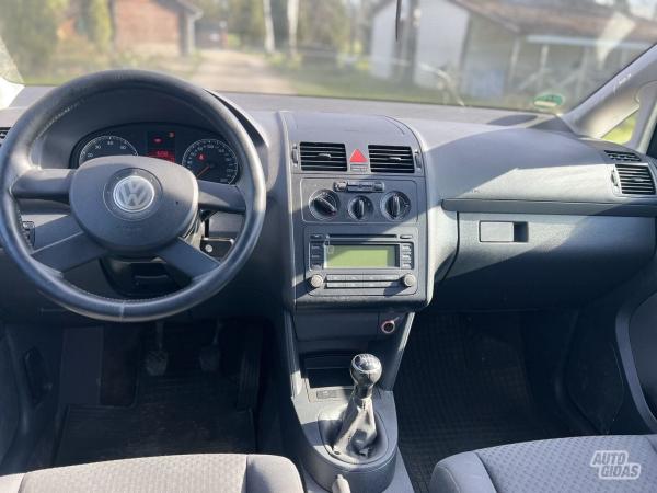 Volkswagen Touran 2005 Viļņa, ar dzinēja tilpumu 1.60 L un nobraukumu 360 tūkst. km par 800 €, foto 10 vietnē AUTOMOTO.COM.LV