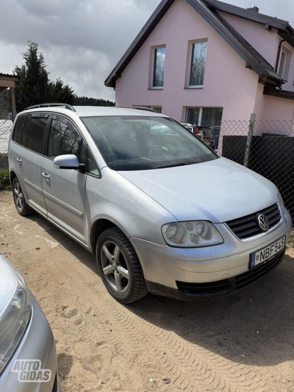 Volkswagen Touran 2005 in Vilnius, with an engine capacity of 1.90 L and mileage of 380 thousand km for 1600 €, photo 1 on AUTOMOTO.COM.LV