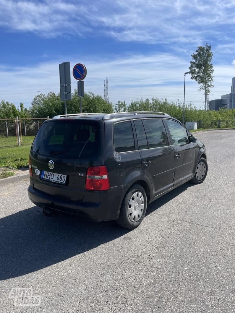 Фольксваген Туран 2005 в Каунас, объемом двигателя 1.90 л и пробегом 300 тыс. км за 600 €, фото 4 на AUTOMOTO.COM.LV