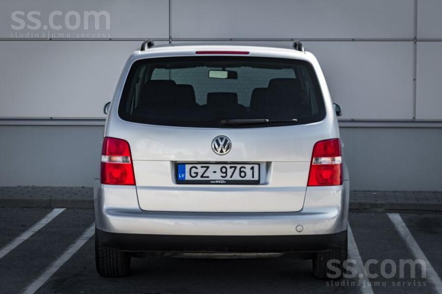 Volkswagen Touran 2005 Rīga, ar dzinēja tilpumu 2.00 L un nobraukumu 0 tūkst. km par 1950 €, foto 6 vietnē AUTOMOTO.COM.LV