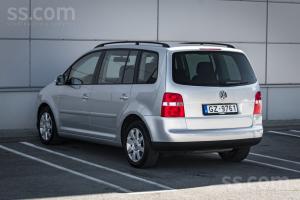 Volkswagen Touran 2005 Rīga, ar dzinēja tilpumu 2.00 L un nobraukumu 0 tūkst. km par 1950 €, foto 7 vietnē AUTOMOTO.COM.LV