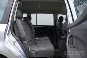 Volkswagen Touran 2005 Rīga, ar dzinēja tilpumu 2.00 L un nobraukumu 0 tūkst. km par 1950 €, foto 13 vietnē AUTOMOTO.COM.LV