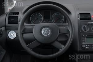 Volkswagen Touran 2005 Rīga, ar dzinēja tilpumu 2.00 L un nobraukumu 0 tūkst. km par 1950 €, foto 19 vietnē AUTOMOTO.COM.LV