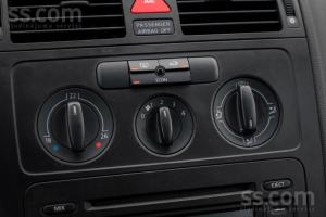 Volkswagen Touran 2005 Rīga, ar dzinēja tilpumu 2.00 L un nobraukumu 0 tūkst. km par 1950 €, foto 22 vietnē AUTOMOTO.COM.LV