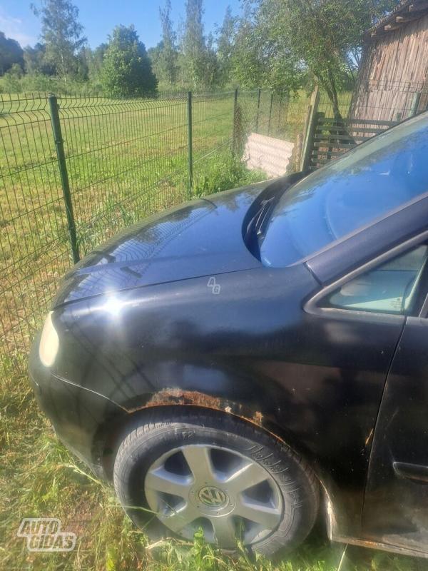 Volkswagen Touran 2005 Akmenė, ar dzinēja tilpumu 1.90 L un nobraukumu 300 tūkst. km par 600 €, foto 1 vietnē AUTOMOTO.COM.LV