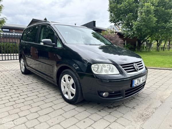 Volkswagen Touran 2005 Viļņa, ar dzinēja tilpumu 2.00 L un nobraukumu 256 tūkst. km par 2500 €, foto 3 vietnē AUTOMOTO.COM.LV
