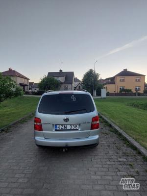 Volkswagen Touran 2005 in Telschi, with an engine capacity of 2.00 L and mileage of 300 thousand km for 1850 €, photo 8 on AUTOMOTO.COM.LV