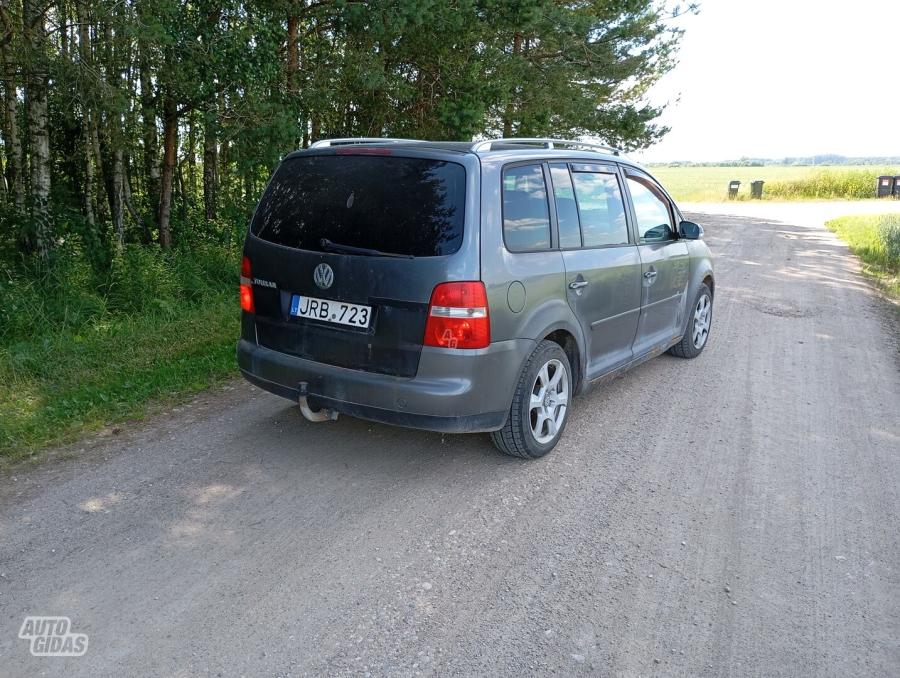 Volkswagen Touran 2005 Ukmergė, ar dzinēja tilpumu 2.00 L un nobraukumu 300 tūkst. km par 530 €, foto 4 vietnē AUTOMOTO.COM.LV