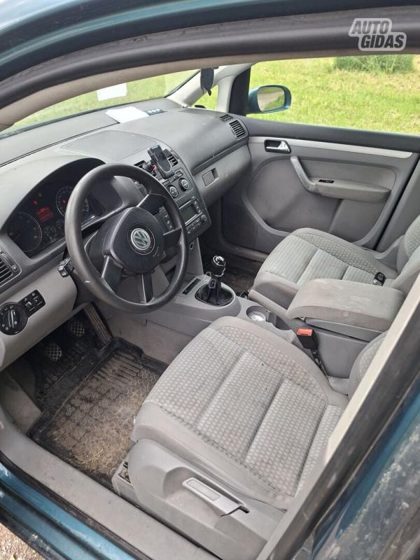Volkswagen Touran 2005 Jurbarkas, ar dzinēja tilpumu 1.60 L un nobraukumu 290 tūkst. km par 750 €, foto 6 vietnē AUTOMOTO.COM.LV