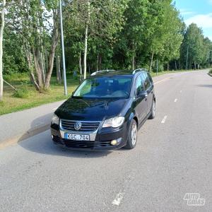 Volkswagen Touran 2005 Klaipėda, ar dzinēja tilpumu 2.00 L un nobraukumu 333 tūkst. km par 850 €, foto 4 vietnē AUTOMOTO.COM.LV