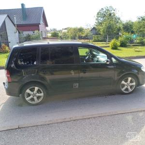 Volkswagen Touran 2005 Klaipėda, ar dzinēja tilpumu 2.00 L un nobraukumu 333 tūkst. km par 850 €, foto 6 vietnē AUTOMOTO.COM.LV