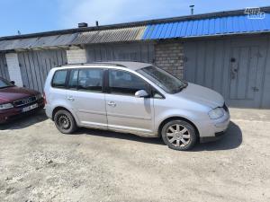 Volkswagen Touran 2005 Kauņa, ar dzinēja tilpumu 1.90 L un nobraukumu 350 tūkst. km par 359 €, foto 3 vietnē AUTOMOTO.COM.LV