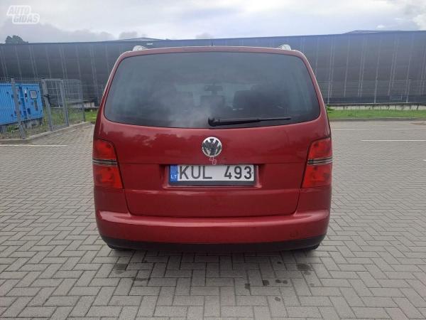 Volkswagen Touran 2005 in Telschi, with an engine capacity of 2.00 L and mileage of 275 thousand km for 1850 €, photo 5 on AUTOMOTO.COM.LV