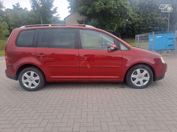 Volkswagen Touran 2005 in Telschi, with an engine capacity of 2.00 L and mileage of 275 thousand km for 1850 €, photo 7 on AUTOMOTO.COM.LV