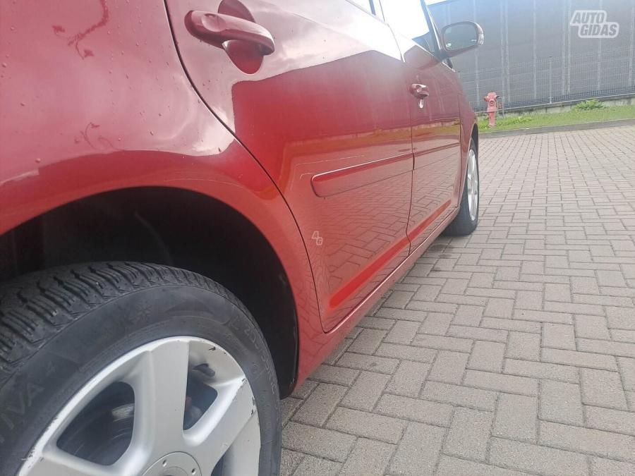 Volkswagen Touran 2005 Telšiai, ar dzinēja tilpumu 2.00 L un nobraukumu 275 tūkst. km par 1850 €, foto 10 vietnē AUTOMOTO.COM.LV