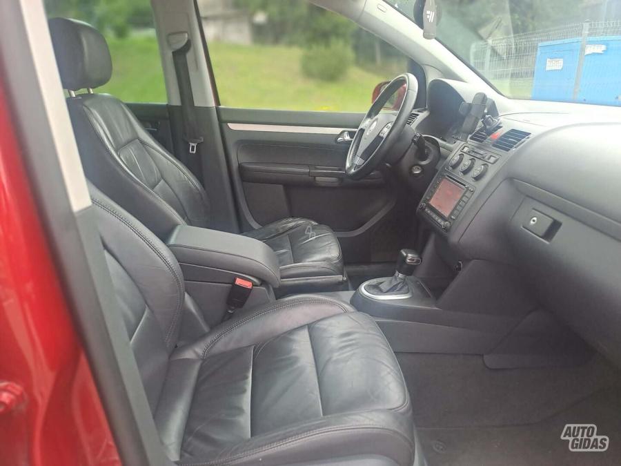Volkswagen Touran 2005 Telšiai, ar dzinēja tilpumu 2.00 L un nobraukumu 275 tūkst. km par 1850 €, foto 13 vietnē AUTOMOTO.COM.LV