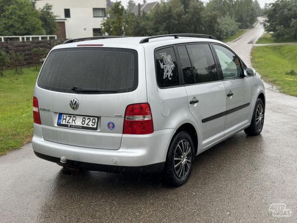 Volkswagen Touran 2005 Viļņa, ar dzinēja tilpumu 1.90 L un nobraukumu 320 tūkst. km par 2500 €, foto 3 vietnē AUTOMOTO.COM.LV