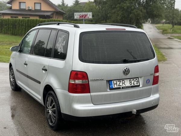 Volkswagen Touran 2005 Viļņa, ar dzinēja tilpumu 1.90 L un nobraukumu 320 tūkst. km par 2500 €, foto 4 vietnē AUTOMOTO.COM.LV