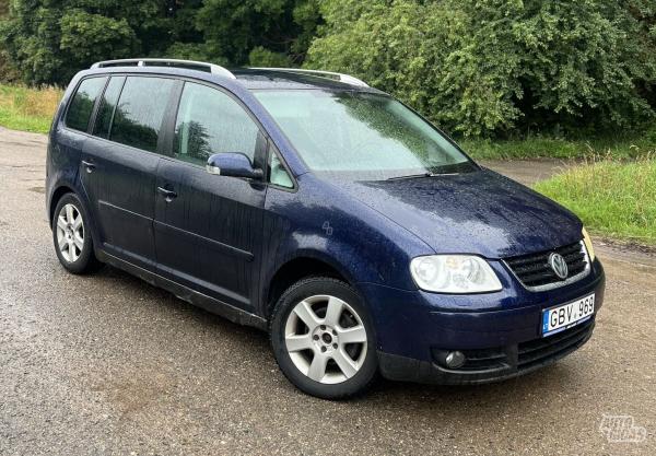 Volkswagen Touran 2005 in Siauliai, with an engine capacity of 2.00 L and mileage of 283 thousand km for 650 €, photo 3 on AUTOMOTO.COM.LV