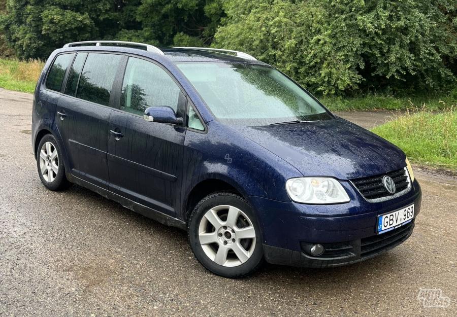 Volkswagen Touran 2005 Šauļi, ar dzinēja tilpumu 2.00 L un nobraukumu 283 tūkst. km par 650 €, foto 4 vietnē AUTOMOTO.COM.LV