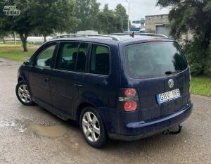 Volkswagen Touran 2005 Šauļi, ar dzinēja tilpumu 2.00 L un nobraukumu 283 tūkst. km par 650 €, foto 7 vietnē AUTOMOTO.COM.LV