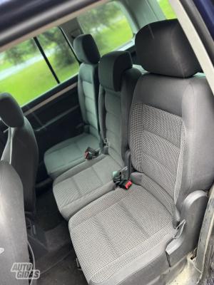 Volkswagen Touran 2005 Šauļi, ar dzinēja tilpumu 2.00 L un nobraukumu 283 tūkst. km par 650 €, foto 23 vietnē AUTOMOTO.COM.LV