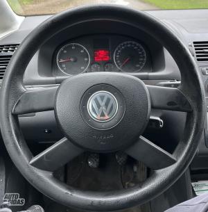 Volkswagen Touran 2005 Šauļi, ar dzinēja tilpumu 2.00 L un nobraukumu 283 tūkst. km par 650 €, foto 26 vietnē AUTOMOTO.COM.LV