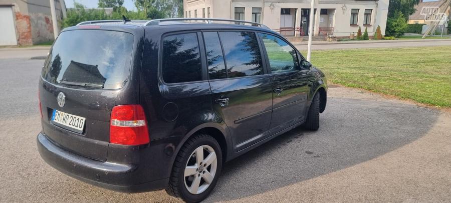 Volkswagen Touran 2005 Vilkaviškis, ar dzinēja tilpumu 2.00 L un nobraukumu 350 tūkst. km par 2750 €, foto 4 vietnē AUTOMOTO.COM.LV