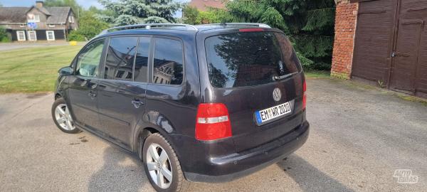 Volkswagen Touran 2005 in Vilkaviskis, with an engine capacity of 2.00 L and mileage of 350 thousand km for 2750 €, photo 4 on AUTOMOTO.COM.LV