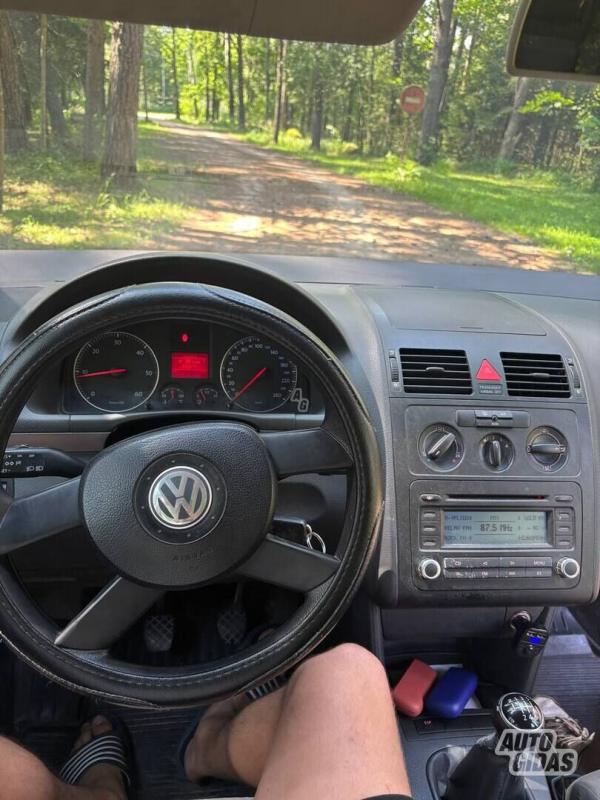 Volkswagen Touran 2005 Viļņa, ar dzinēja tilpumu 1.90 L un nobraukumu 310 tūkst. km par 1390 €, foto 7 vietnē AUTOMOTO.COM.LV