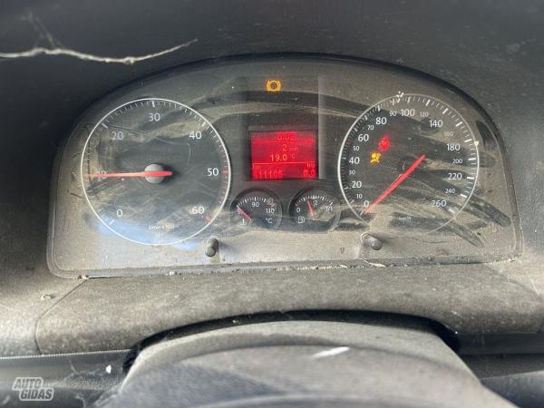 Фольксваген Туран 2005 в Варена, объемом двигателя 1.90 л и пробегом 411 тыс. км за 400 €, фото 9 на AUTOMOTO.COM.LV