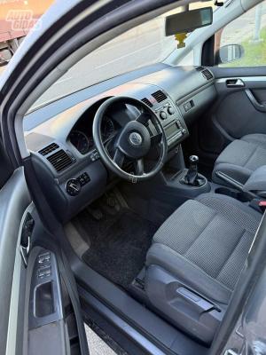 Volkswagen Touran 2005 in Vievis, with an engine capacity of 2.00 L and mileage of 351 thousand km for 1150 €, photo 8 on AUTOMOTO.COM.LV