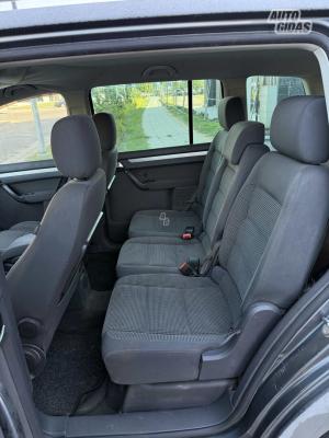 Volkswagen Touran 2005 in Vievis, with an engine capacity of 2.00 L and mileage of 351 thousand km for 1150 €, photo 10 on AUTOMOTO.COM.LV