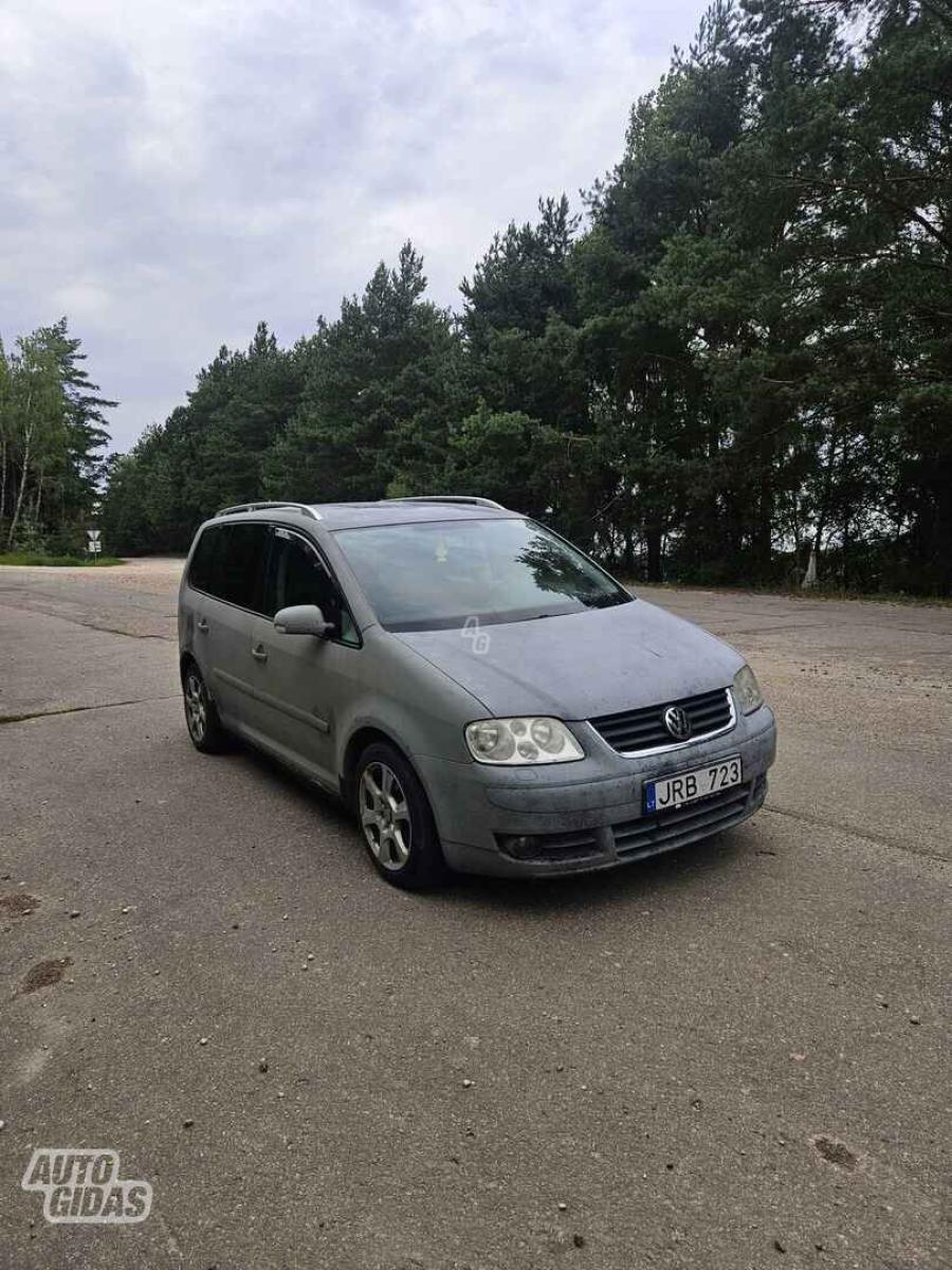 Volkswagen Touran 2005 in Vievis, with an engine capacity of 2.00 L and mileage of 351 thousand km for 1150 €, photo 9 on AUTOMOTO.COM.LV