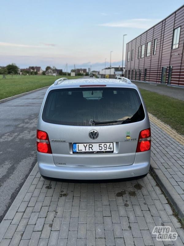 Volkswagen Touran 2005 in Vilkaviskis, with an engine capacity of 2.00 L and mileage of 343 thousand km for 1750 €, photo 5 on AUTOMOTO.COM.LV