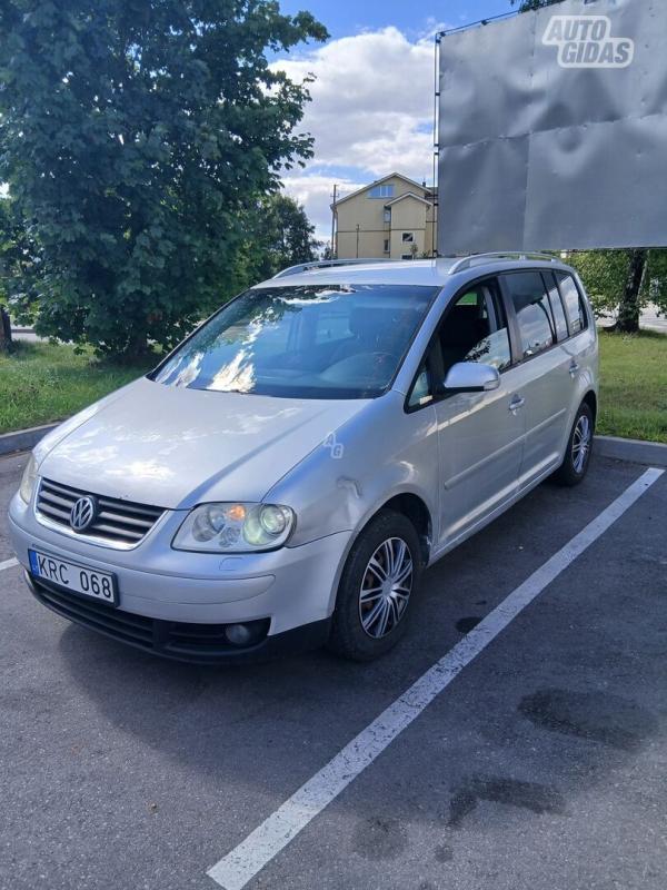 Volkswagen Touran 2005 in Jonava, with an engine capacity of 1.90 L and mileage of 400 thousand km for 650 €, photo 1 on AUTOMOTO.COM.LV