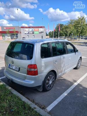 Volkswagen Touran 2005 Jonava, ar dzinēja tilpumu 1.90 L un nobraukumu 400 tūkst. km par 650 €, foto 5 vietnē AUTOMOTO.COM.LV