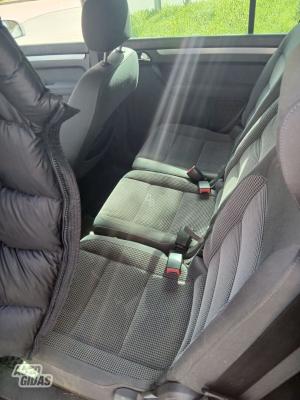 Volkswagen Touran 2005 Jonava, ar dzinēja tilpumu 1.90 L un nobraukumu 400 tūkst. km par 650 €, foto 8 vietnē AUTOMOTO.COM.LV