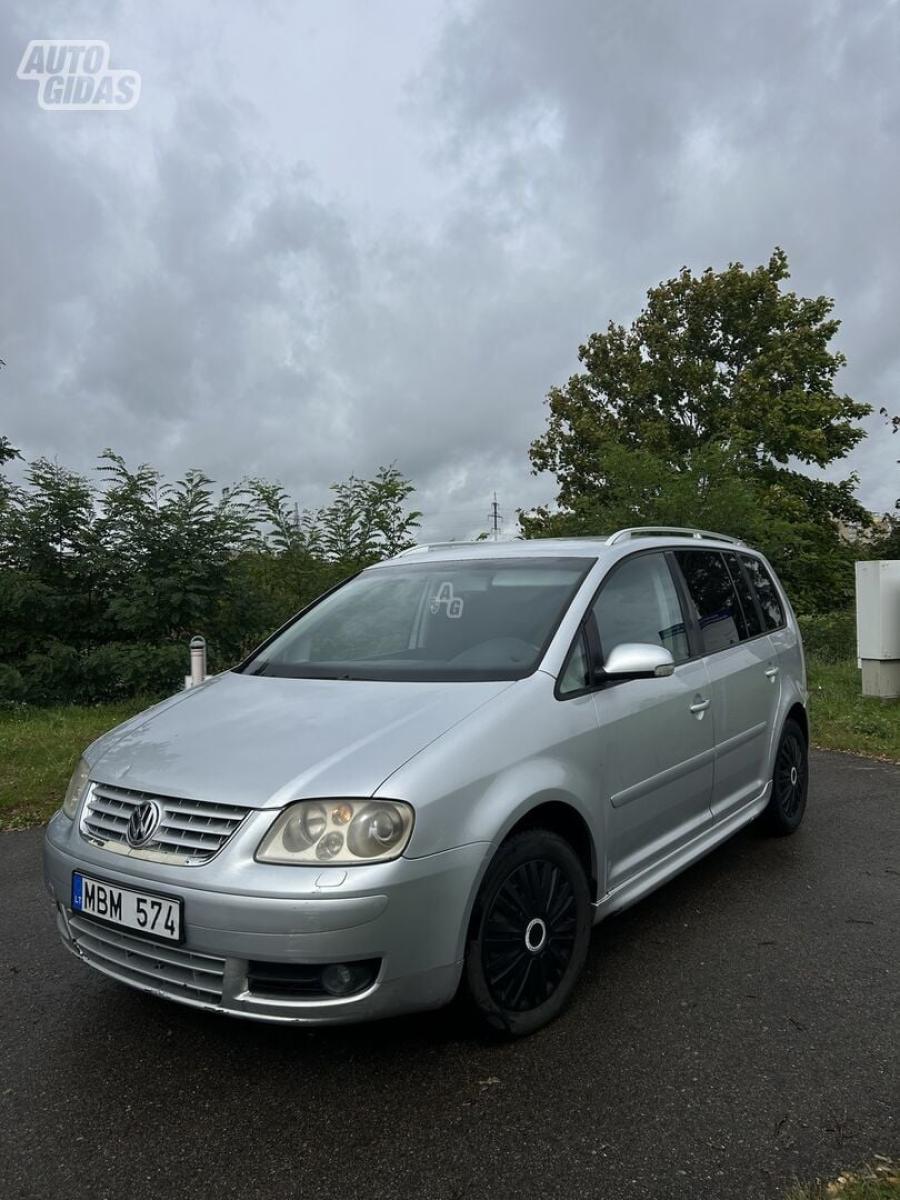 Volkswagen Touran 2005 in Kaunas, with an engine capacity of 2.00 L and mileage of 369 thousand km for 730 €, photo 1 on AUTOMOTO.COM.LV