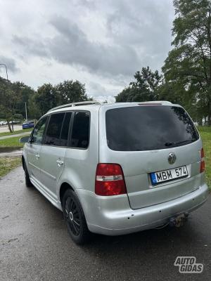 Volkswagen Touran 2005 in Kaunas, with an engine capacity of 2.00 L and mileage of 369 thousand km for 730 €, photo 4 on AUTOMOTO.COM.LV