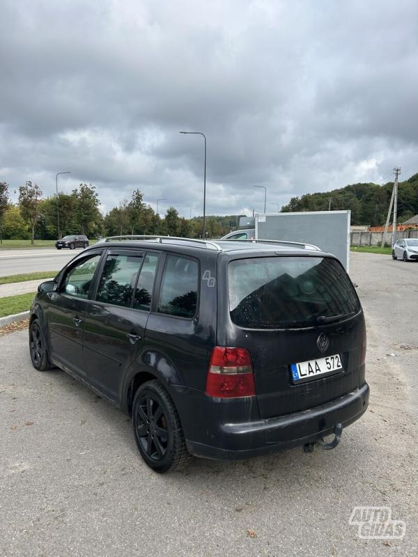 Volkswagen Touran 2005 in Kaunas, with an engine capacity of 1.90 L and mileage of 349 thousand km for 1000 €, photo 6 on AUTOMOTO.COM.LV