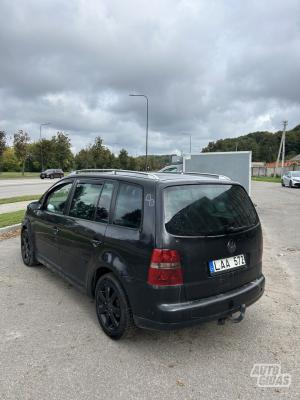Volkswagen Touran 2005 in Kaunas, with an engine capacity of 1.90 L and mileage of 349 thousand km for 1000 €, photo 6 on AUTOMOTO.COM.LV